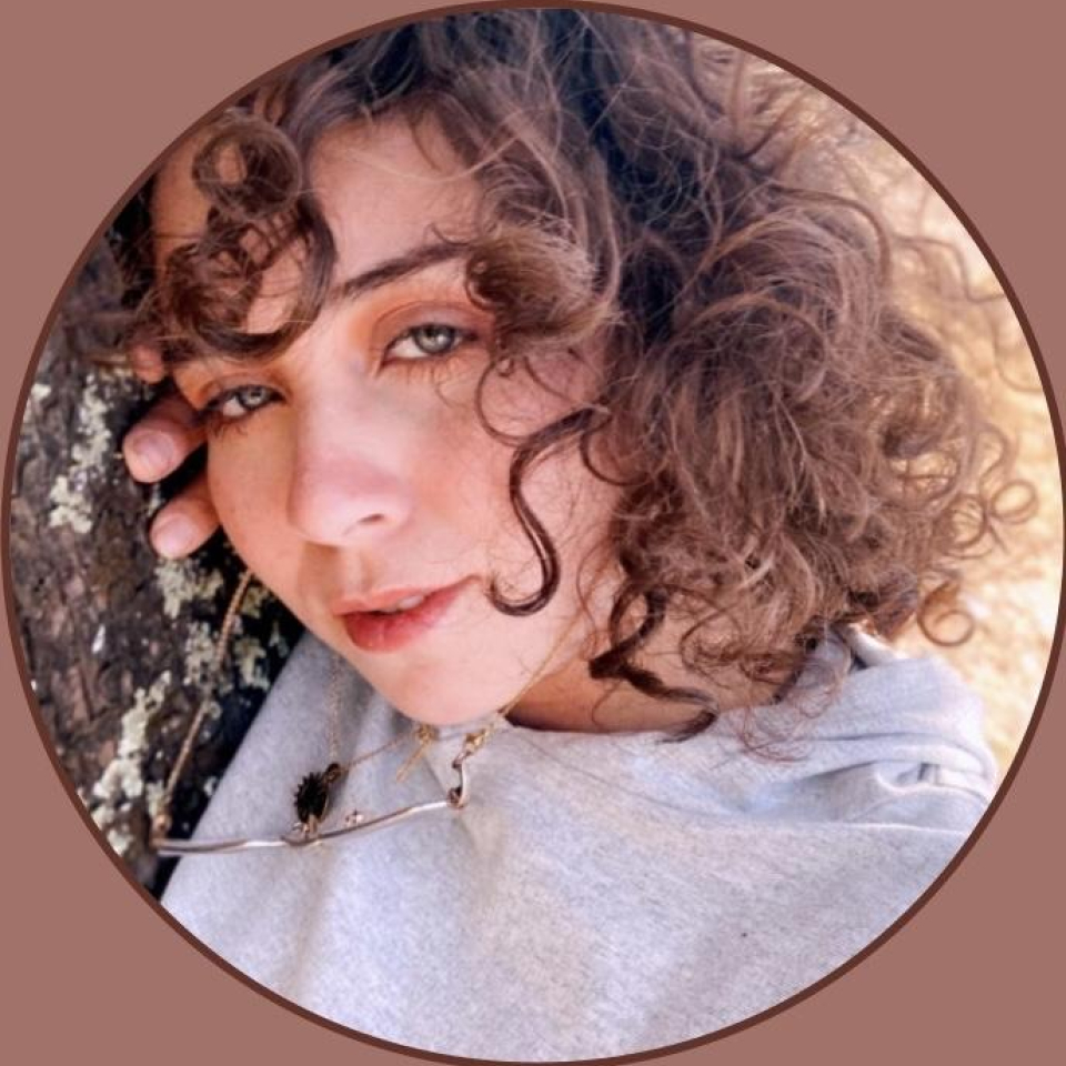 Mariana Red | OurSong